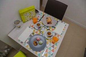 Pequeno-almoço tipo buffet diário incluído