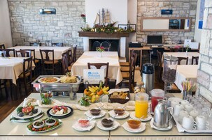 Buffet de pequeno-almoço