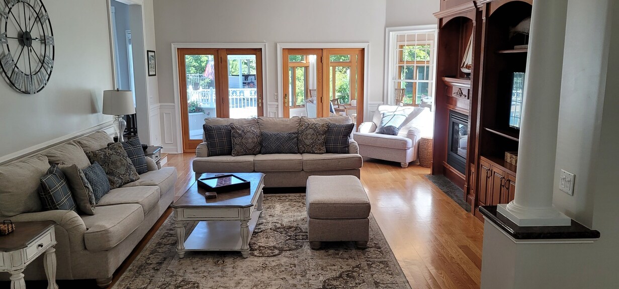 Amazing Stonington Estate With Huge Heated Saltwater Pool - Mystic, CT