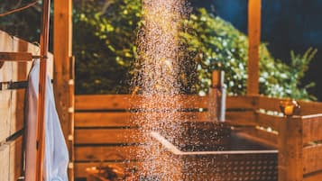 Casa de Campo Deluxe, casa de banho anexa, vista para o jardim (The Hideaway) | Spa | Banho turco