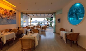 Café da manhã, almoço e jantar