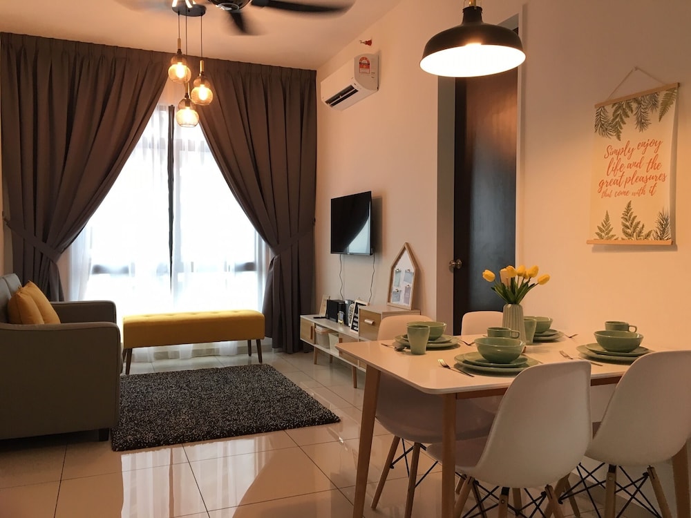 Serene Stay @ Cyberjaya With Netflix | Near Klia - Cyberjaya