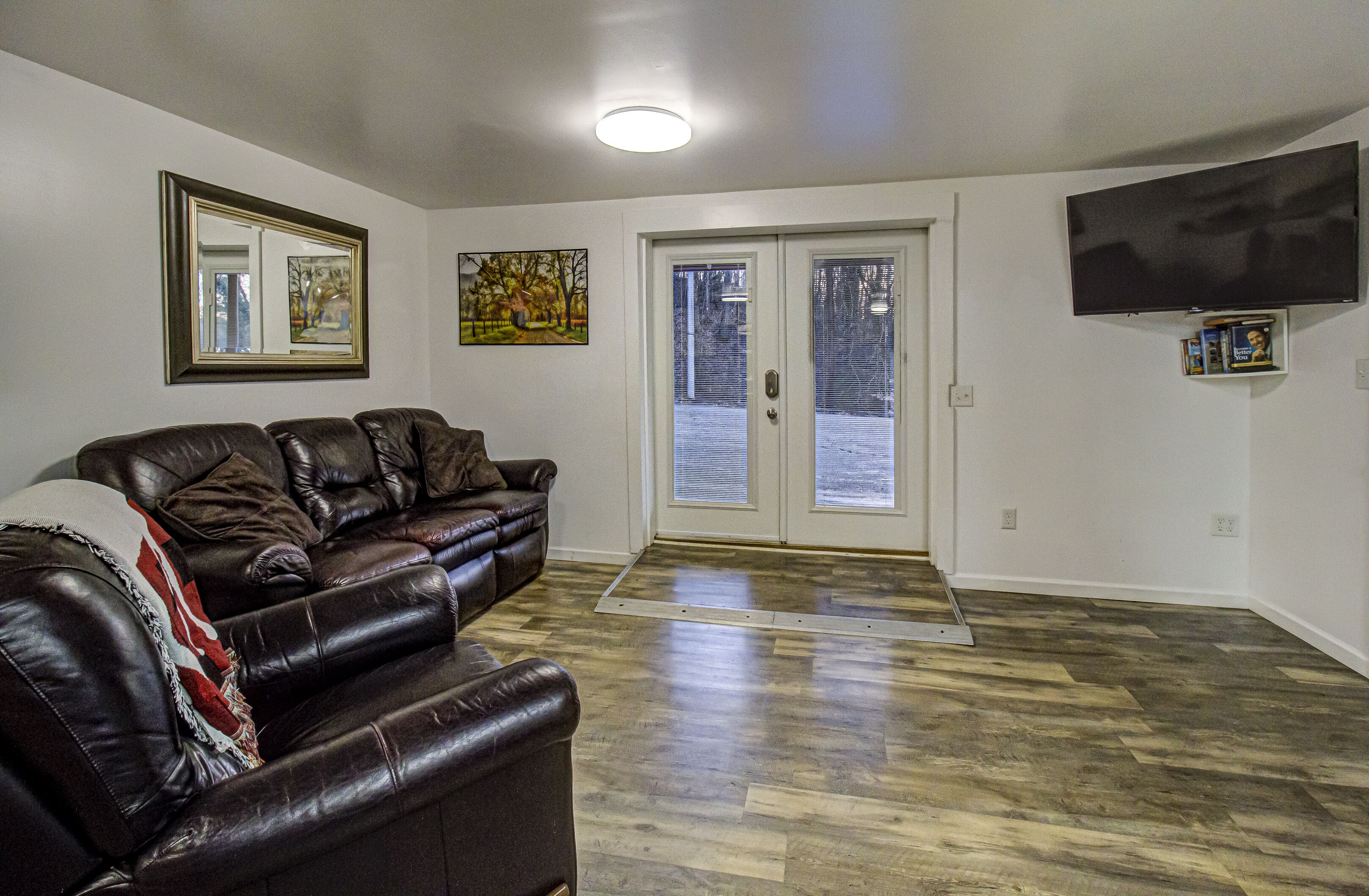 Blessed Mountain Acres  W/ Leather Recliners, Hot Tub, Swing Close To Parkway - Great Smoky Mountains National Park