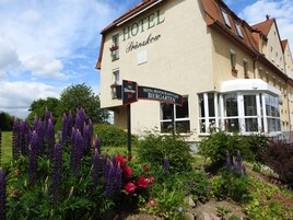 Fachada da propriedade