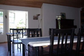 Pequeno-almoço tipo buffet diário incluído