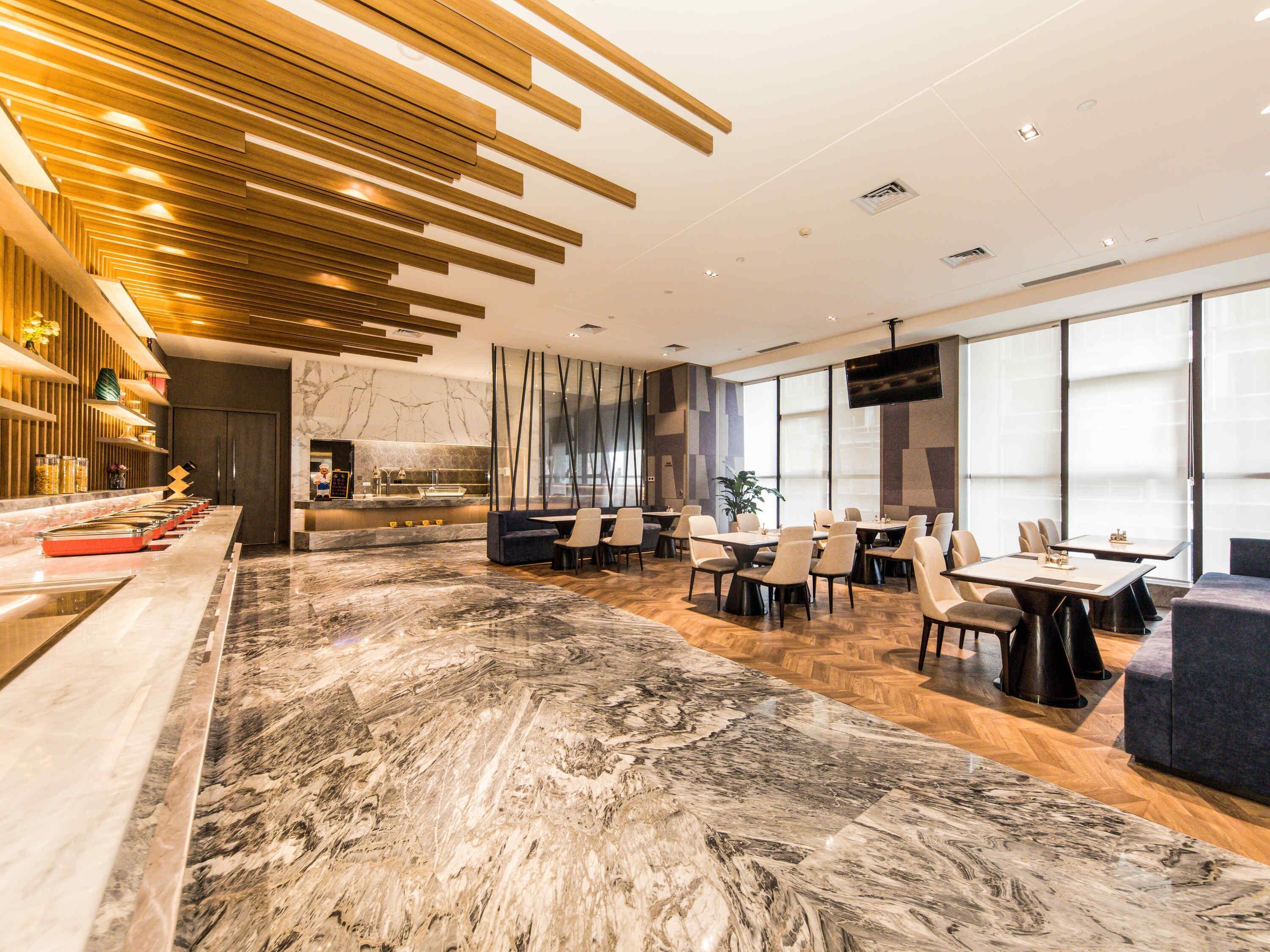 Pequeno-almoço tipo buffet diário (58 CNY por pessoa) 