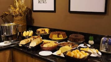 Pequeno-almoço tipo buffet diário incluído