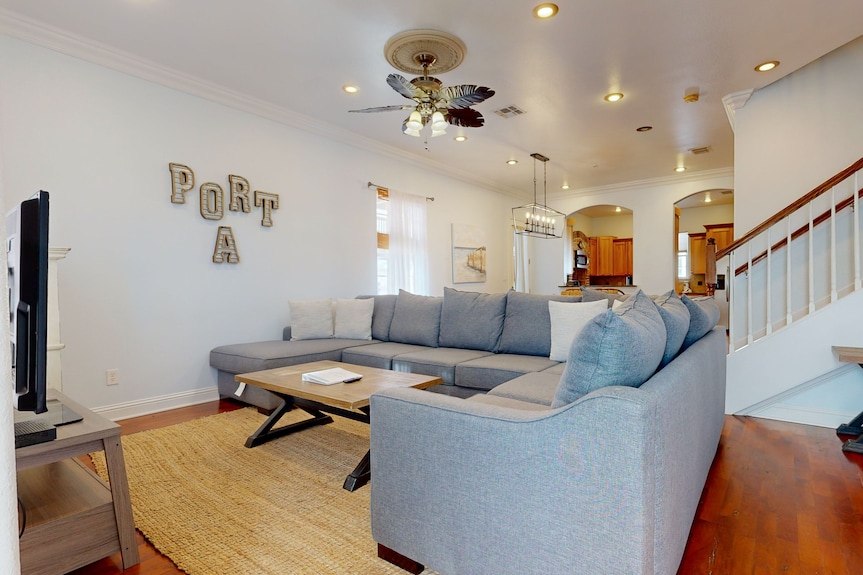 Private Pool And Shared Pool, Boardwalk, Golf Cart Included, Pet Friendly - Port Aransas, TX