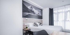 Cofre no quarto, secretária 