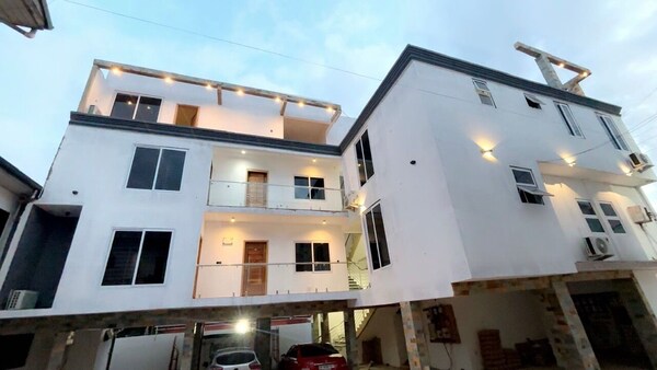 Bonsukoda Lodge - Accra