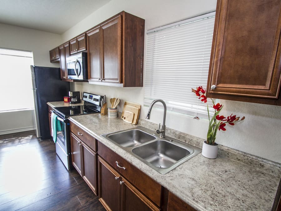 Casa (2 Bedrooms) | Cozinha privada | Um frigorífico, um micro-ondas, um forno, uma máquina de lavar louça