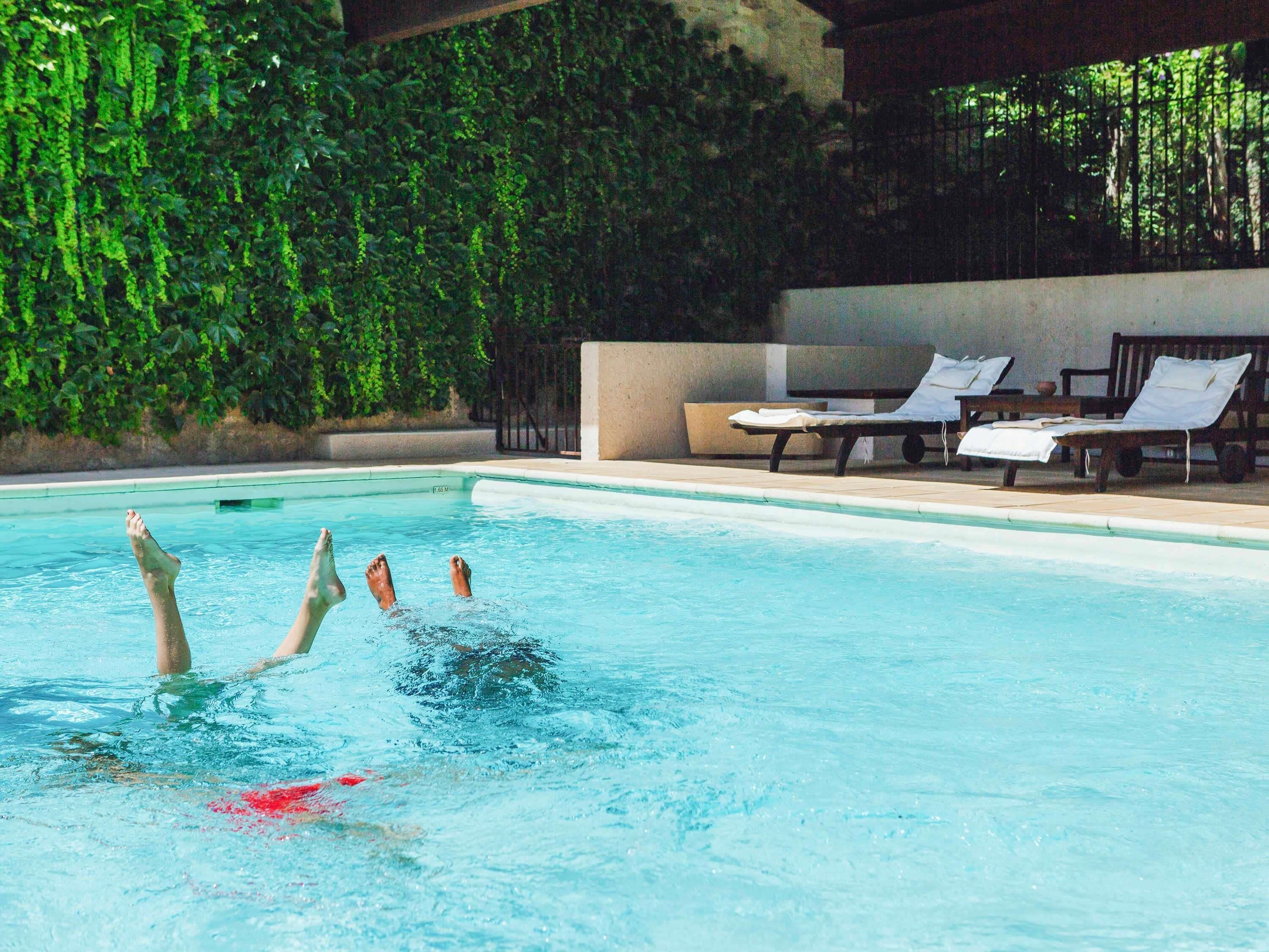 Piscina exterior sazonal 