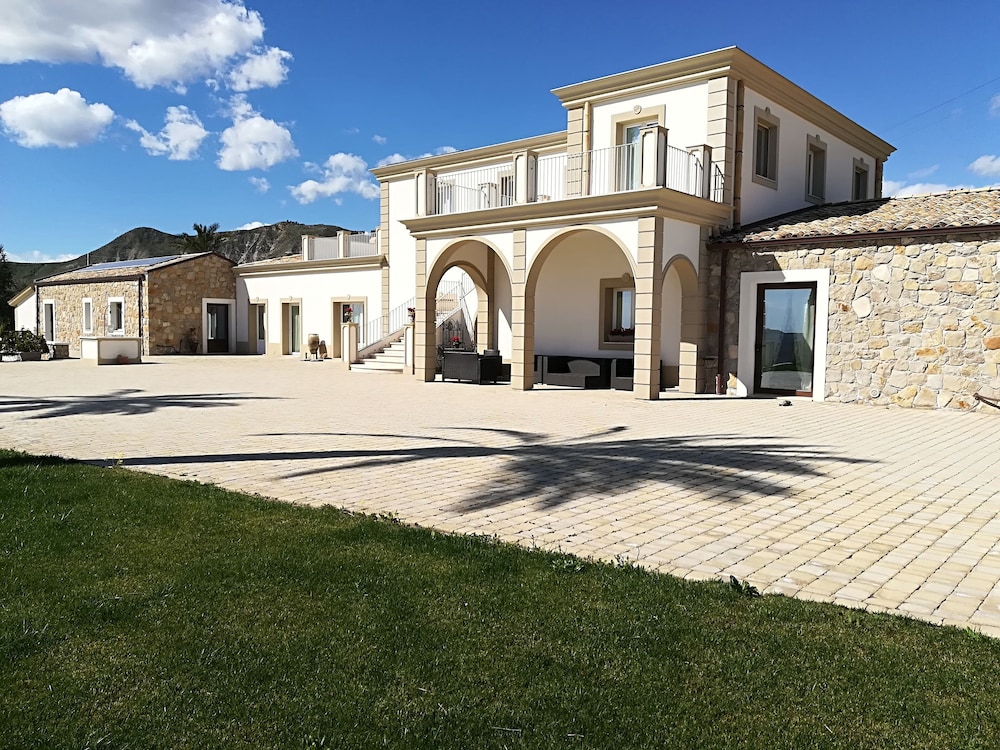 Borgo Ginuga S. R.l. Sgg. Agr. - Sicile