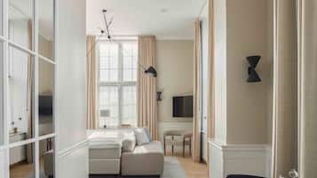 Suite Júnior | Minibar, cofre com capacidade para portátil, quartos insonorizados