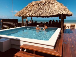 Estúdio Económico, 1 cama queen-size, vista para a piscina, junto à praia | Vista do alojamento
