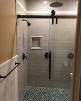 Quarto luxo, vista para o jardim | Individualmente mobiliados, quartos à prova de som, Wi-Fi de cortesia