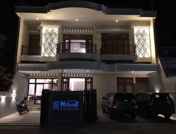 Hillside Suite Guest House - Malang