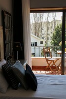 Suite Cinfaes | Vista do quarto