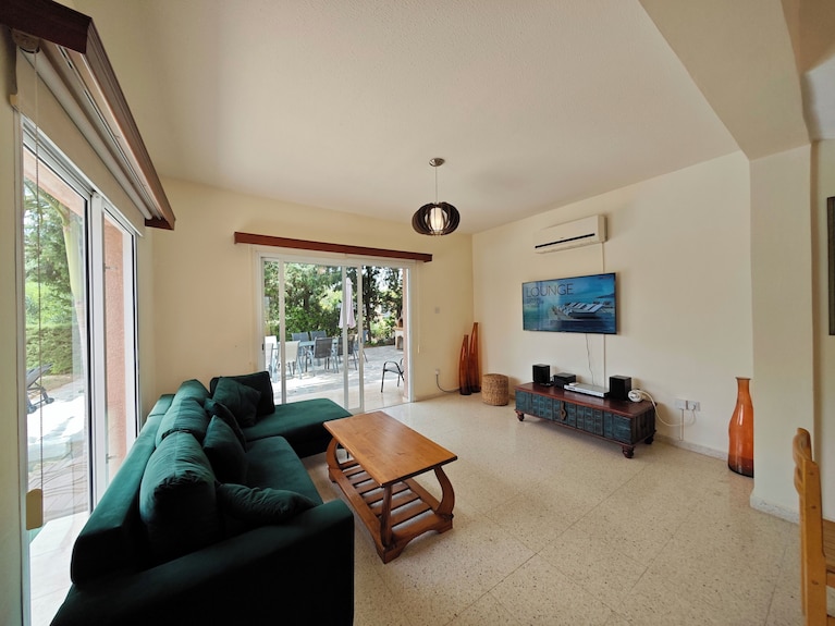 Villa Green Sea, 6 Bedroom, Coral Bay - Cyprus