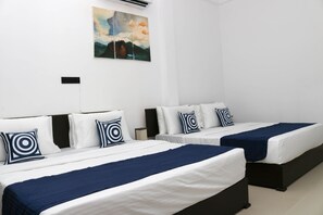 Quarto Quádruplo de Luxo, várias camas, vista para o jardim | Cortinas/cortinados opacos, quartos insonorizados 
