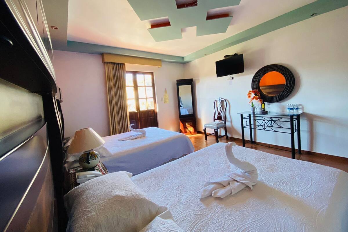 Quarto Nobre, 2 camas de casal, vista para a montanha | Ferro/tábua de engomar, Wi-fi grátis 