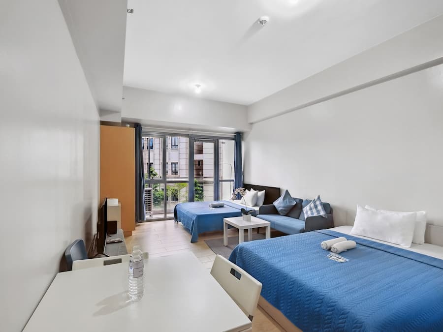 Quarto Deluxe, 2 camas de casal | Secretária, quartos insonorizados, ferro/tábua de engomar, Wi-fi grátis