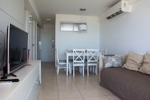 Apartamento | Sala de estar | TV de ecrã plano 