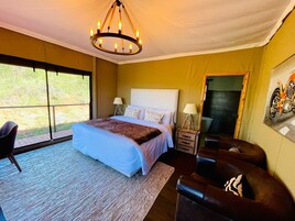 Suite Superior, 2 quartos, vista para o parque | Lençóis de algodão egípcio, roupa de alta qualidade, edredões de penas 