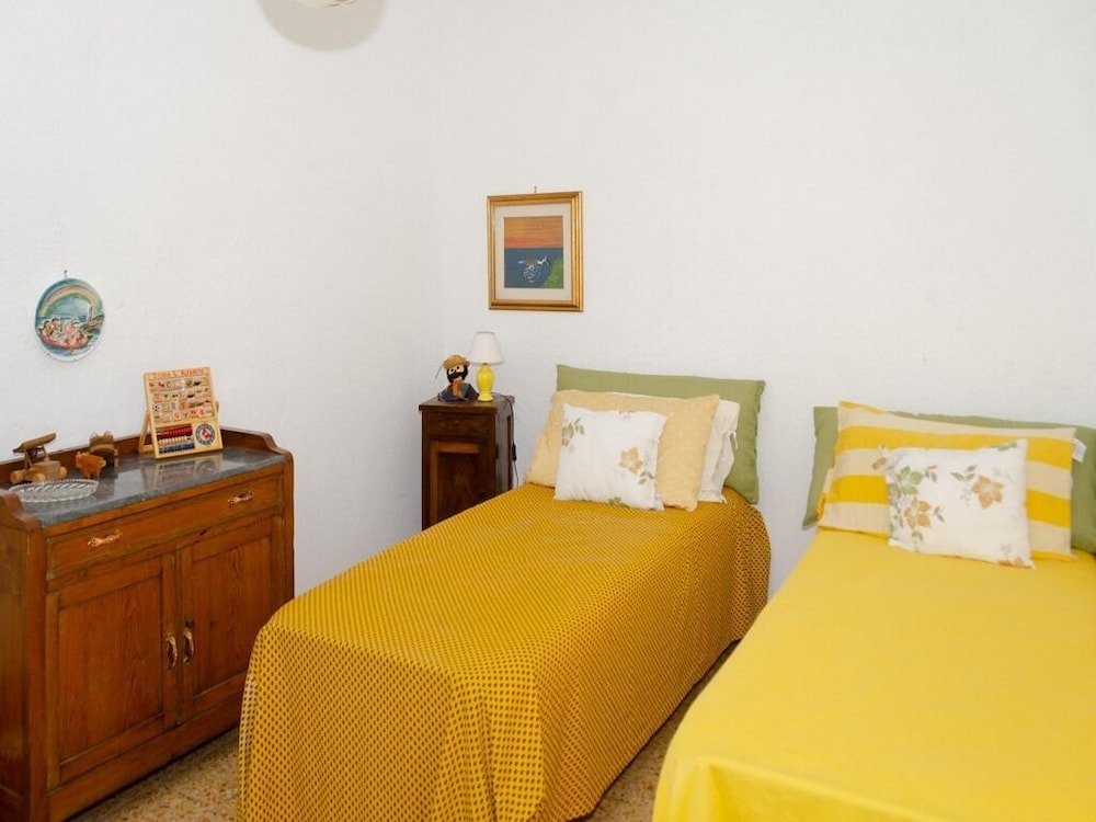 Nonna Huis Tussen De Olijfbomen In Een Dorp In Ligurië - Ligurië