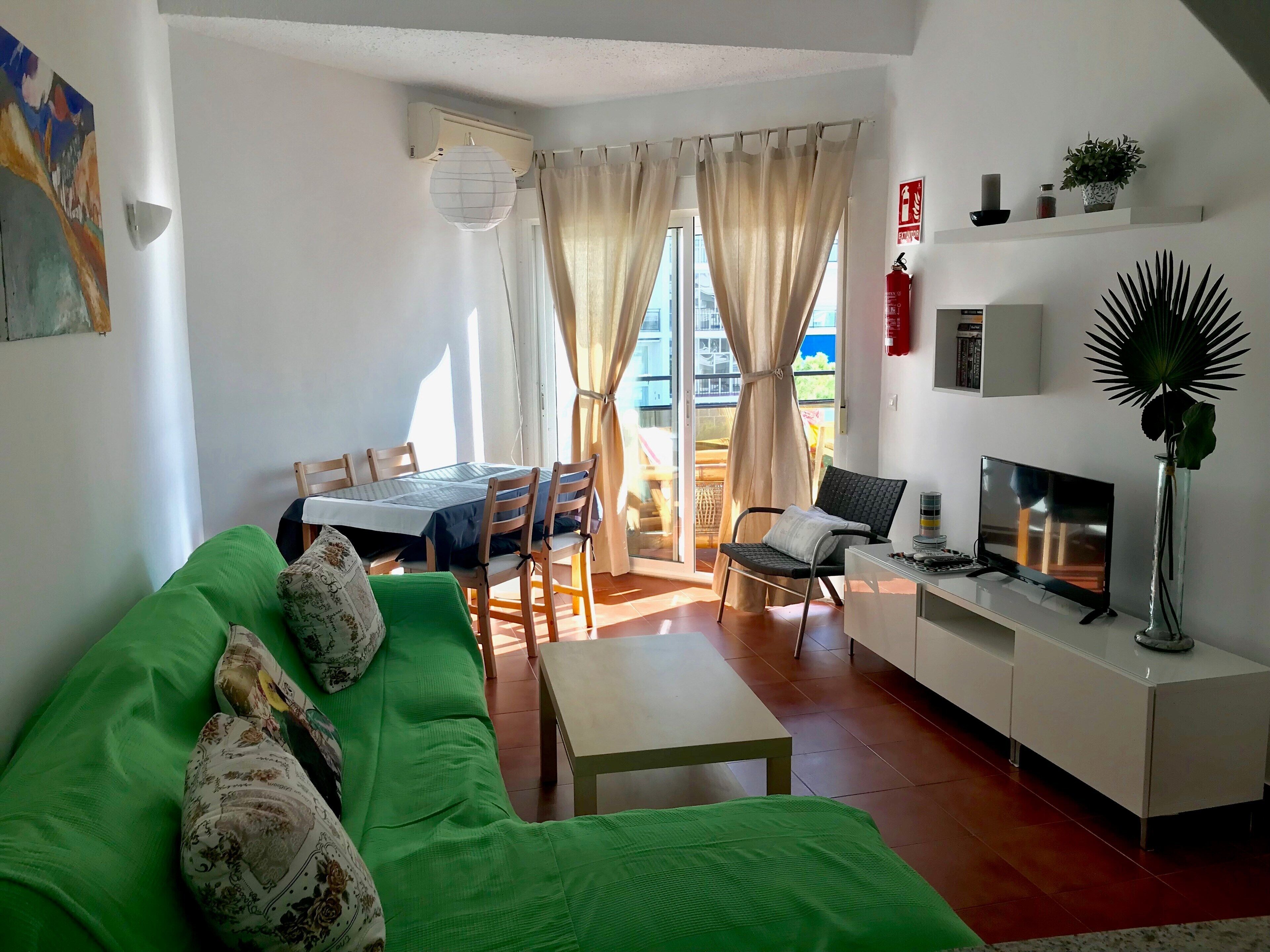 Skol Marbella Beachfront Apartments - Marbella