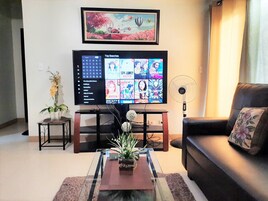 Televisor de ecrã plano de 37 polegadas com canais por cabo