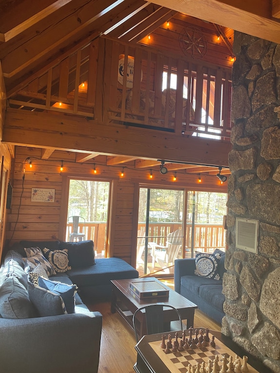 Sml Lake Cabin Serenity Point: Relax, Paddle, Campfires, Sunrise Views, Unplug - Smith Mountain Lake, VA