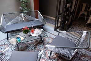 Queen Studio, Courtyard View | Vista para o pátio