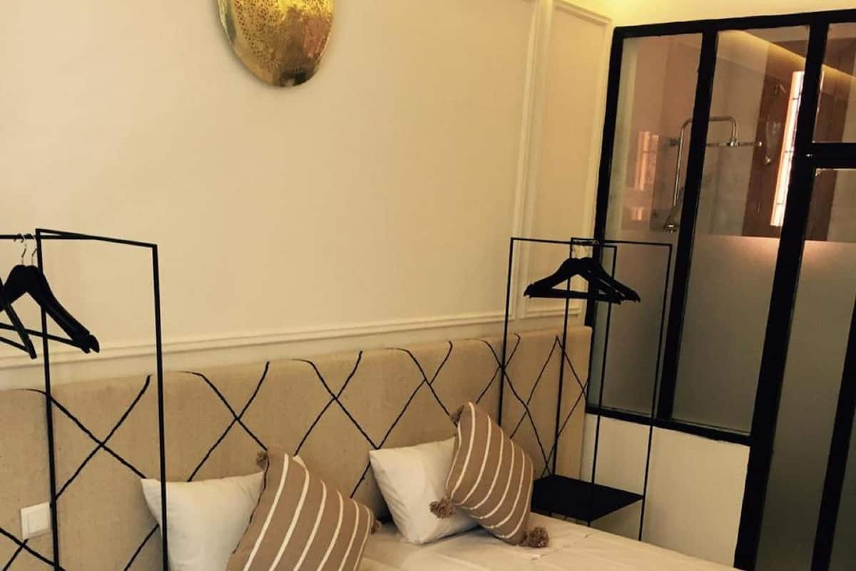 Quarto Twin | Secretária, cortinas/cortinados opacos, Wi-fi grátis
