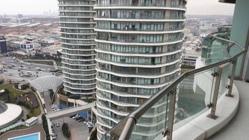 Apartamento Deluxe | Vista da varanda