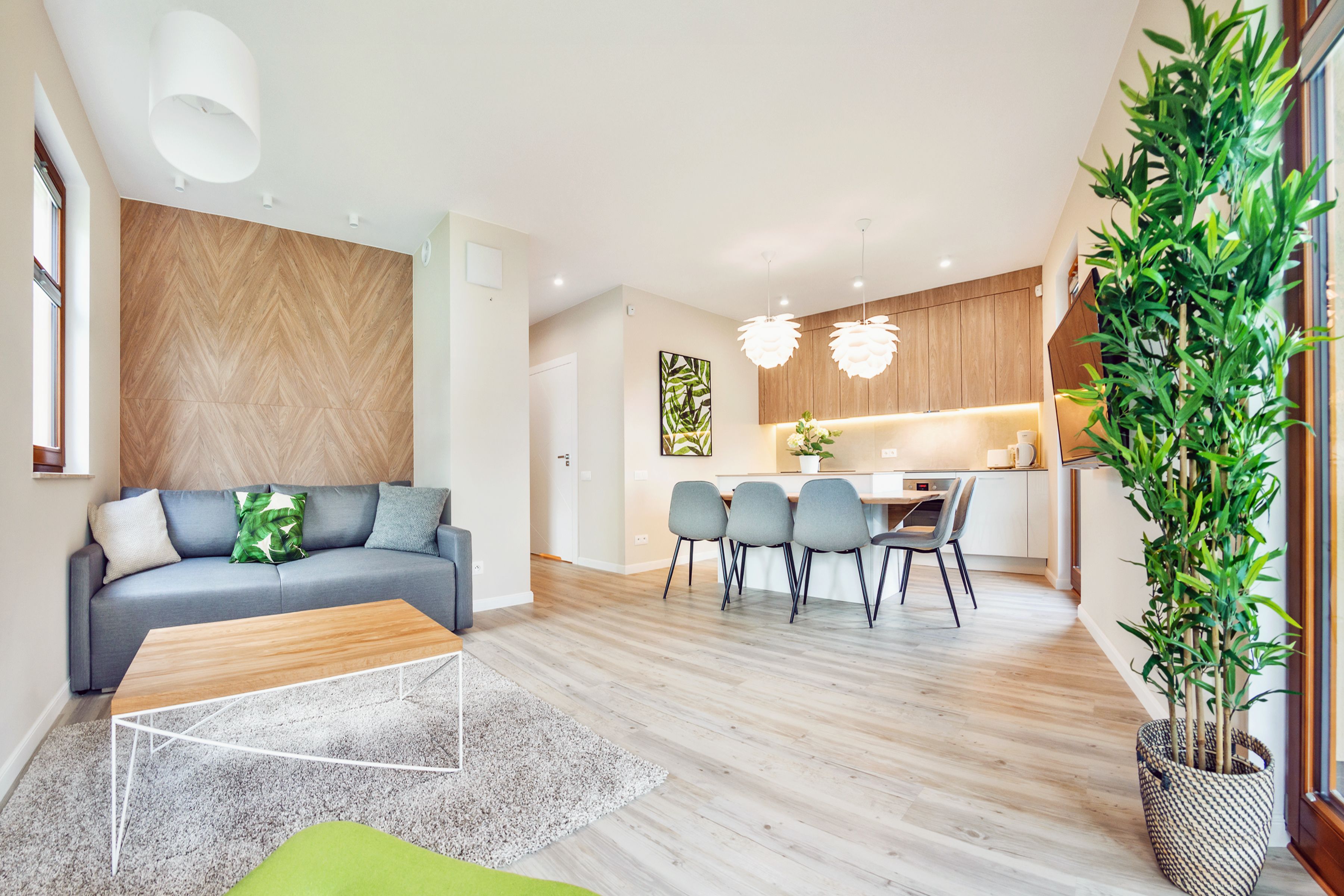 Apartamento (55L/2) | Secretária adequada para computadores portáteis, ferro/tábua de engomar 