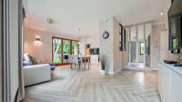 Apartamento (55L/1) | Espaço de trabalho para notebook, ferros/tábuas de passar roupa