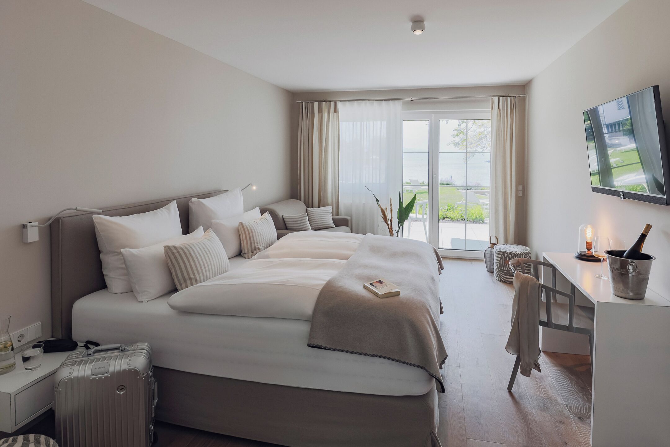 Comfort-Doppelzimmer Seeseite | Cofre no quarto, Wi-fi grátis, roupa de cama fornecida 