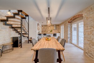 Casa luxo | Opções para refeição no quarto