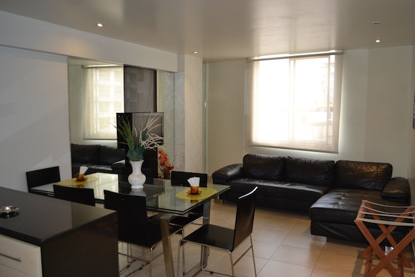 Apartamento luxo (executive501) | Cofres nos quartos, individualmente decorados