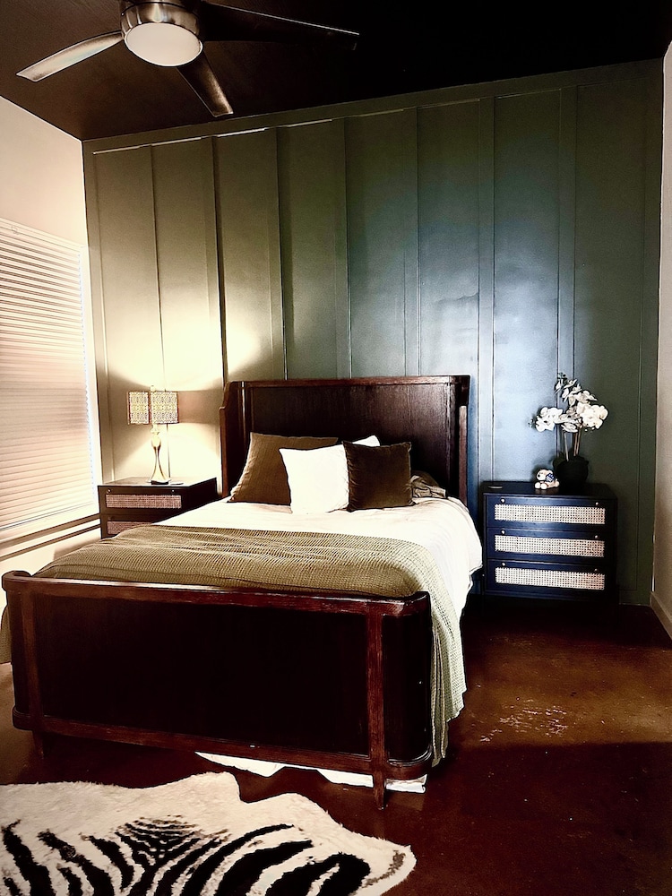 Yea!thatgreenville. Downtown Gv 2br/2ba Great Location On Main Street. - Greenville, SC