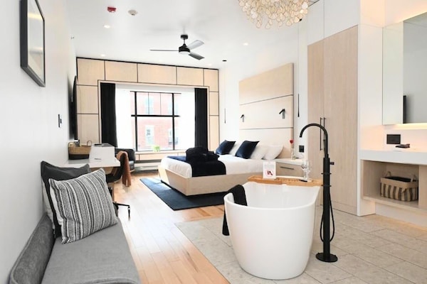 Cribs On Main - Prince Edward