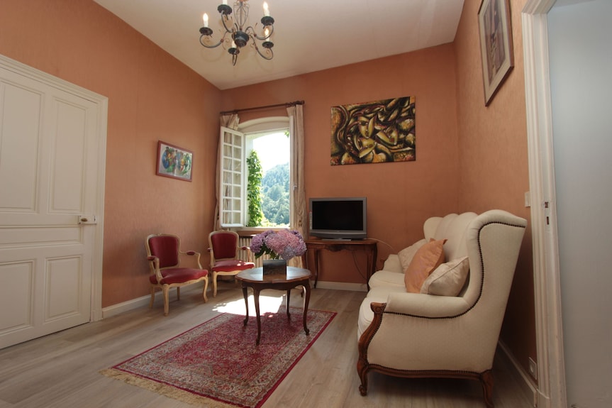 Charmante Maison Du 19ème Siècle Avec Piscine Chauffée à Vals Les Bains-ardèche - Vals-les-Bains