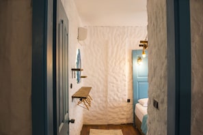 1 quarto, individualmente decorados, individualmente mobiliados