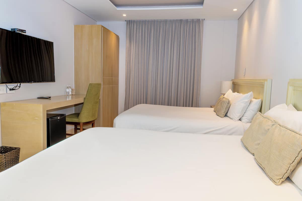 Quarto standard, 2 camas Queen | 1 quarto, roupas de cama premium, frigobar, cofres nos quartos