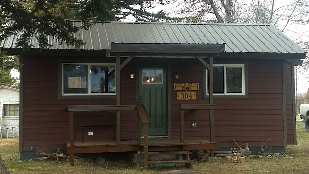 A Fun Little House In The Heart Of Twin Bridges, Montana - Montana