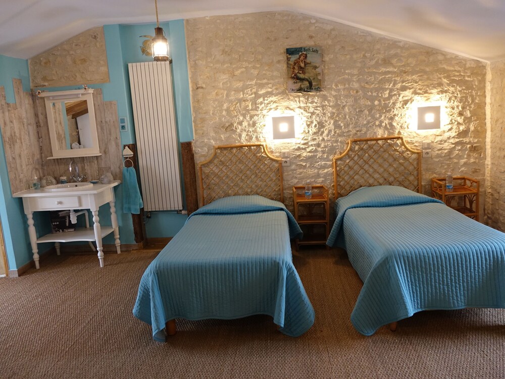 La Charmentaise B&b De Charme Aux Portes De La Rochelle & Du Marais Poitevin - Marans