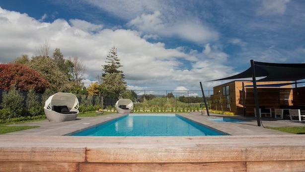Piscina externa sazonal