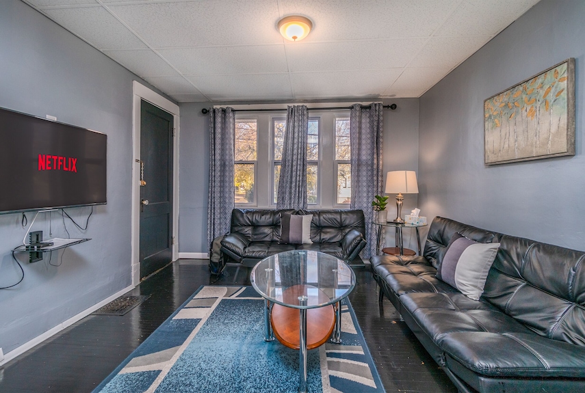 North Buffalo Charming Apt Close To Everything - State of New York