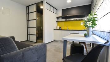 Estúdio Empresarial | Quartos insonorizados, Wi-fi grátis, roupa de cama fornecida